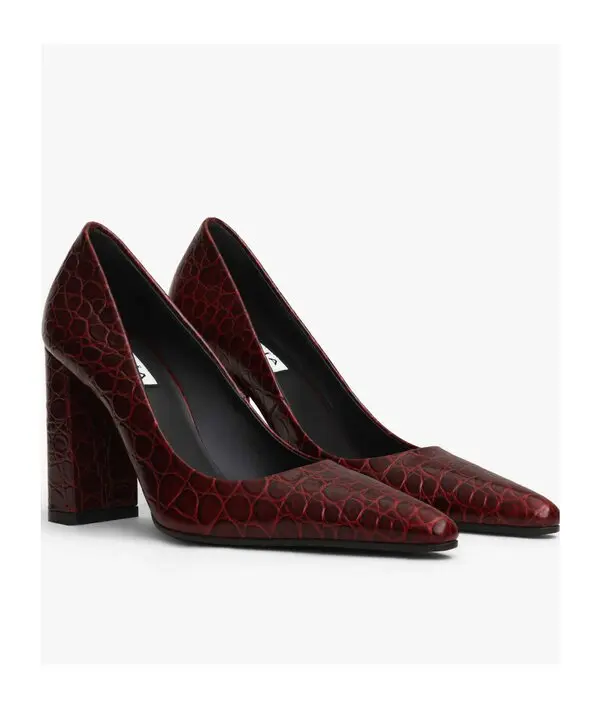 Alaïa Pointed Toe Embossed Chunky Heels - Garnet Red
