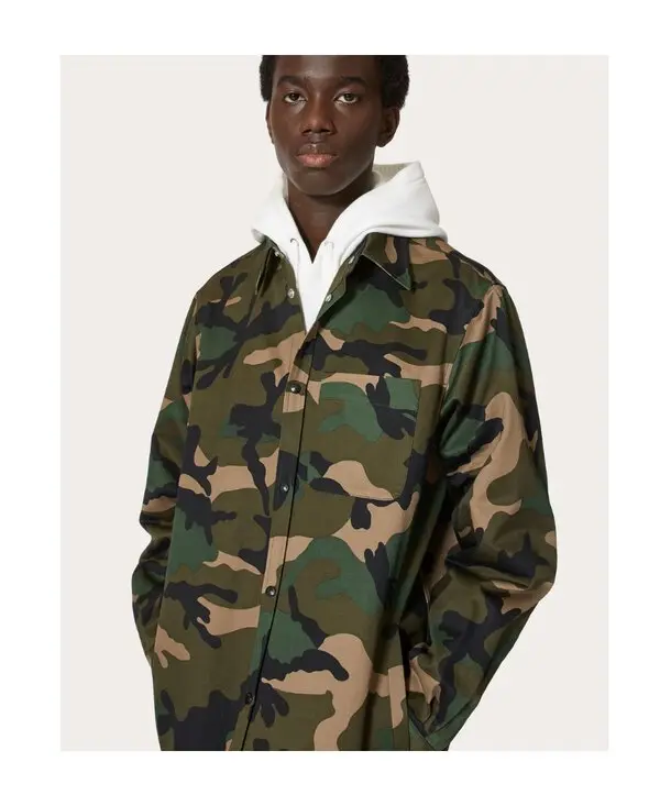 Valentino Garavani Camouflage Printed Long-sleeved Overshirt