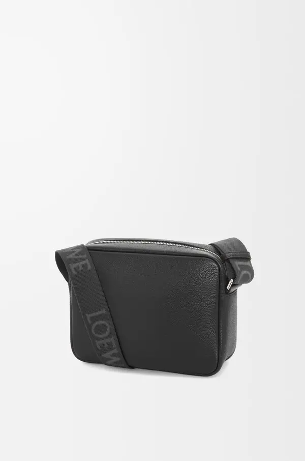 Loewe Medium Pebble Messenger Bag - Black