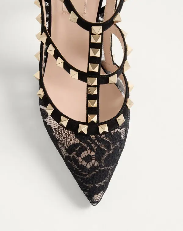 Valentino Garavani Rockstud Lace Pumps - Black