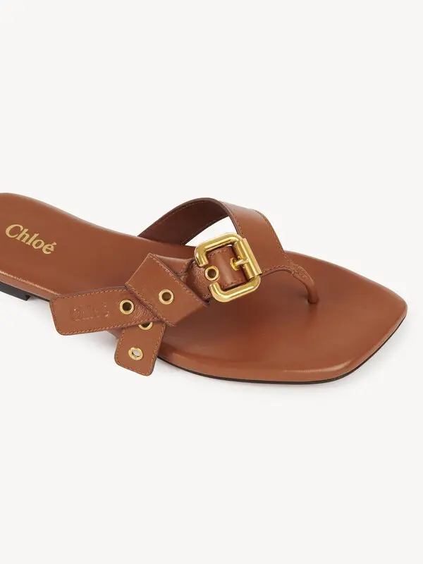 Chloé Mae Flat Sandals With Buckle Detail
