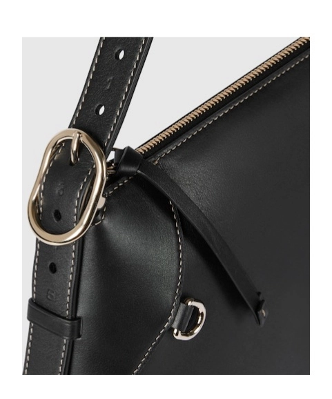 Gucci Gg Emblem Large Shoulder Bag - Black
