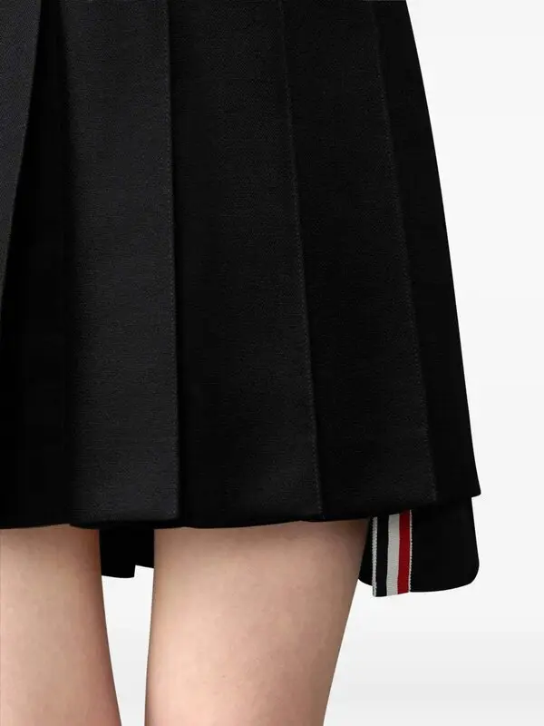 Thom Browne Pleated Mini Skirt With Tricolour Stripe Detail - Black