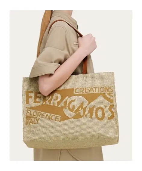 FERRAGAMO Logo Tote Bag - Camel/white
