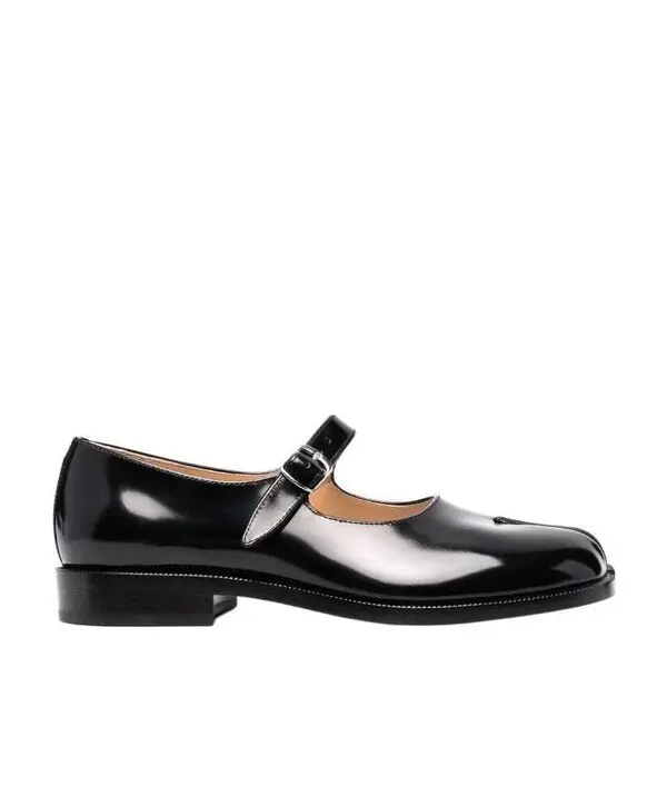 MAISON MARGIELA Tabi Toe Mary Jane Shoes - Black