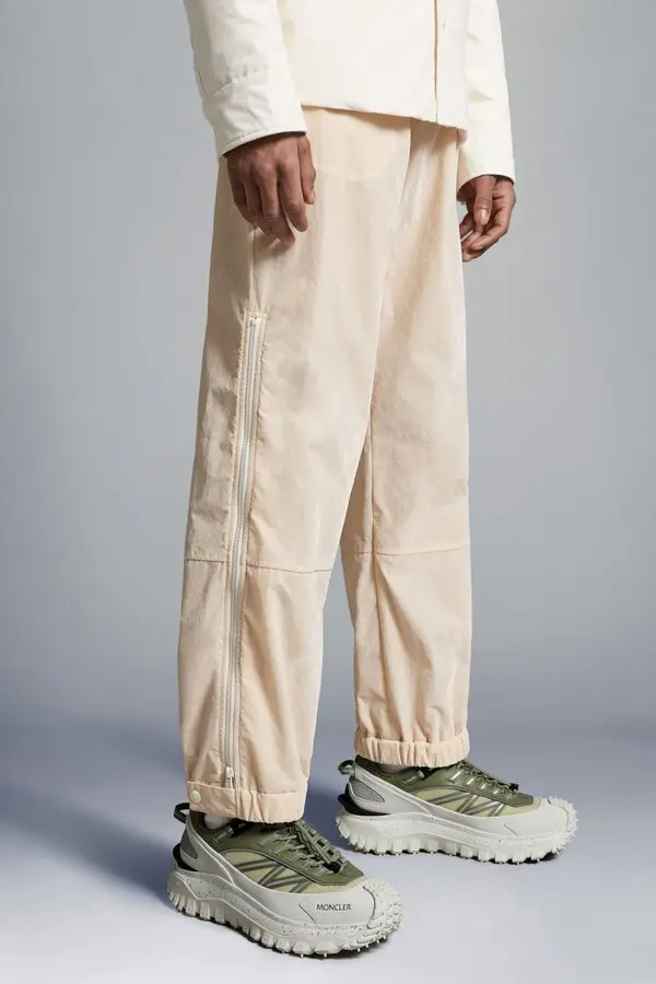 Moncler Trailgrip Lace-up Sneakers - Beige