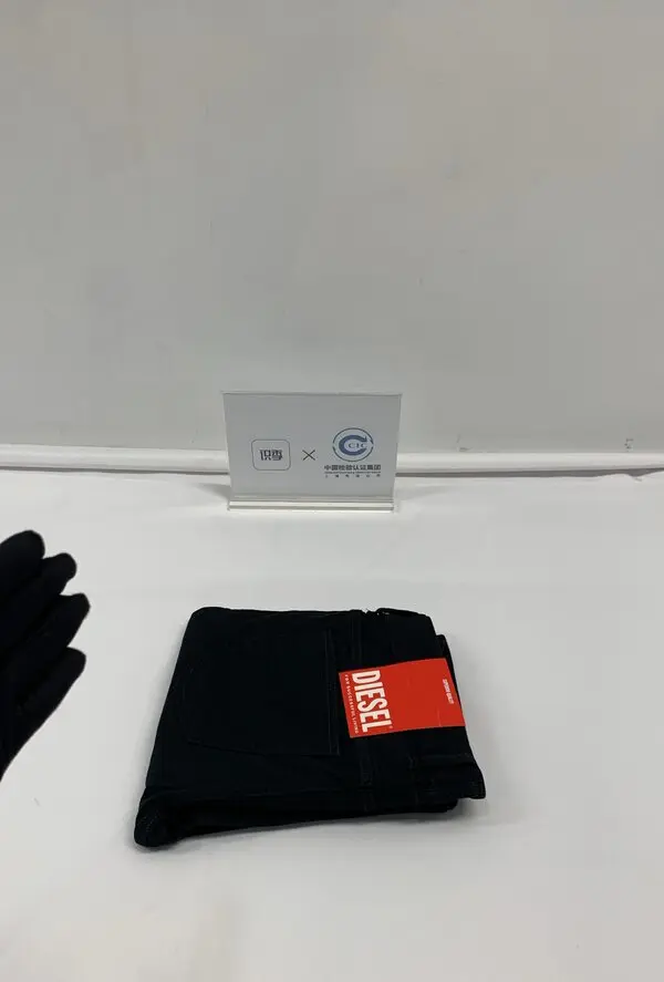 DIESEL® Sleenker Logo Patch Slim-fit Jeans - Black