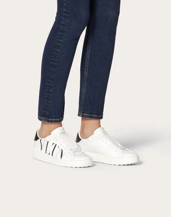 Valentino Garavani Vltn Low-top Sneakers - White/black