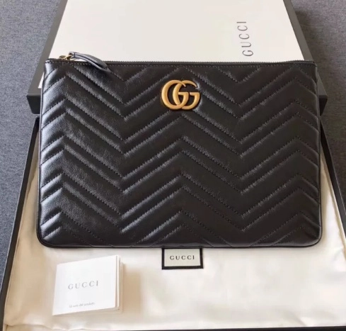 Gucci Gg Marmont Clutch With Heart Applique
