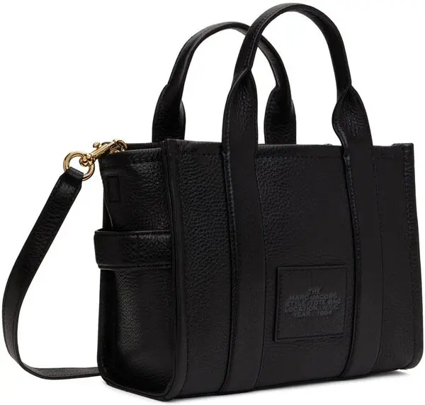 Marc Jacobs Logo Embossed Leather Shoulder Bag - Black