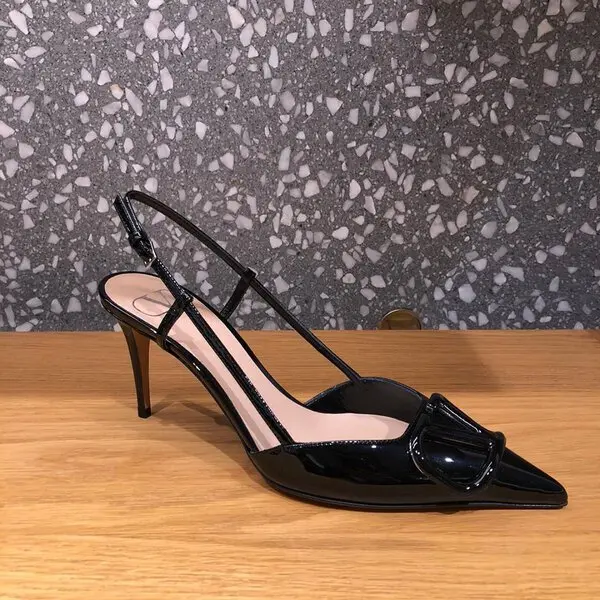 Valentino Garavani Vlogo Signature Pointed Toe Pumps - Black