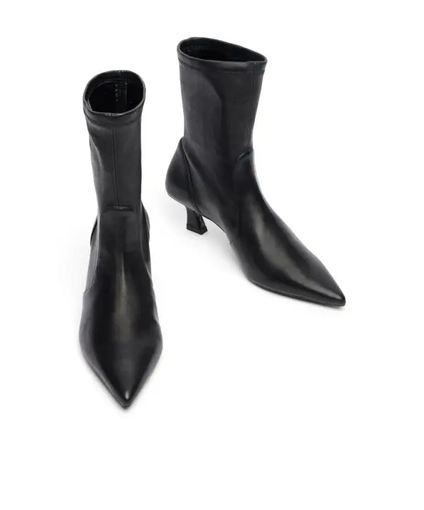 STUART WEITZMAN Vinnie Bootie 50 - Black