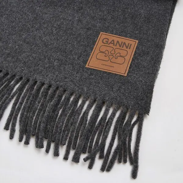 GANNI Logo-patch Fringed Edge Scarf - Black