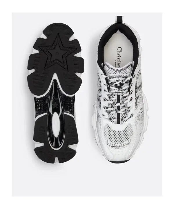 Dior Chrono Sneakers With Graphic Detailing - White/black