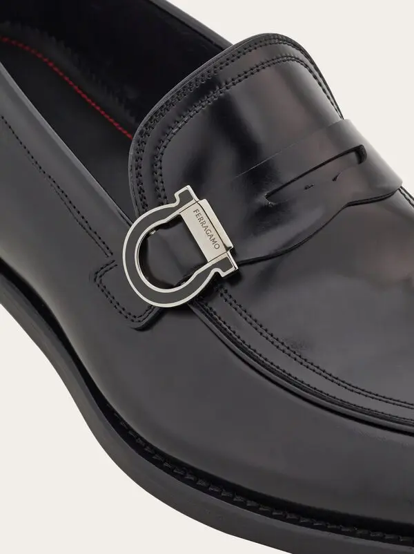 FERRAGAMO Gancini Ornament Loafers - Black