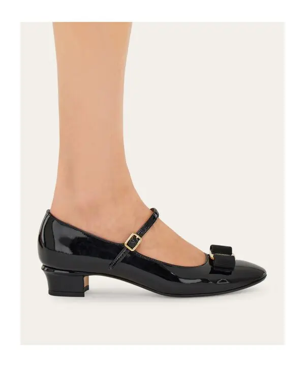 FERRAGAMO Mary Jane Shoes With Vara Bow - Black