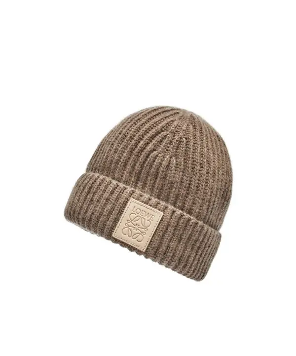 Loewe Logo Patch Knitted Beanie - Beige