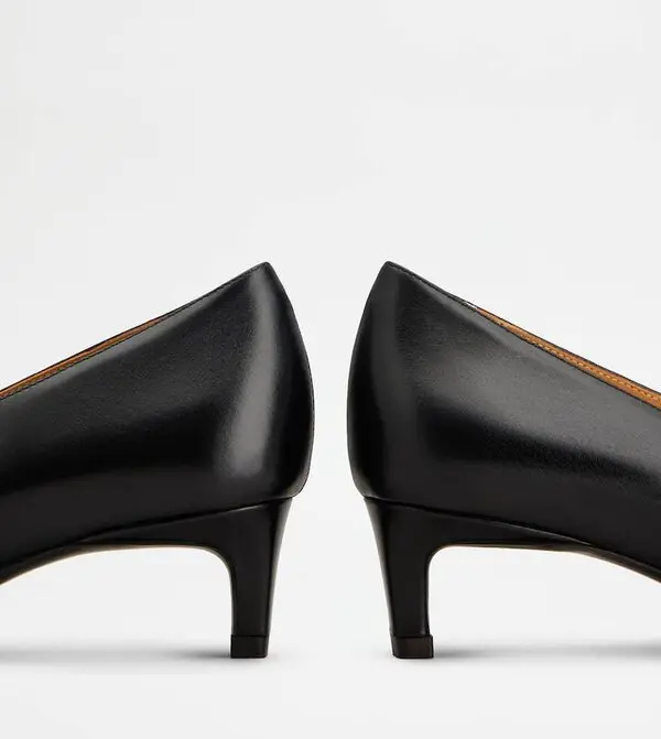 TOD'S Pointed Toe Kitten Heel Pumps With Branded Buckle