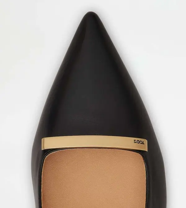 TOD'S Pointed Toe Kitten Heel Pumps With Branded Buckle