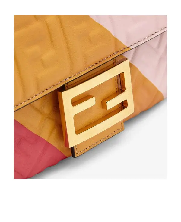 Fendi Medium Baguette Chain Shoulder Bag - Pink