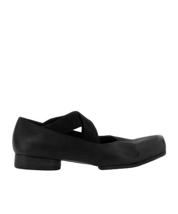 UMA WANG Square-toed Ballet Flats With Criss-cross Straps - Black