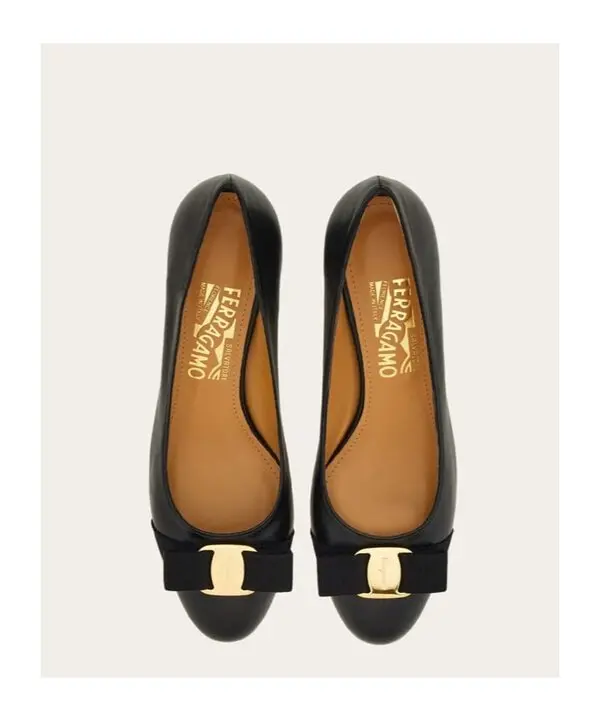 FERRAGAMO Round Toe Low Heel Pumps With Ribbon Detail - Black