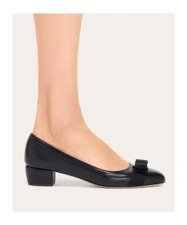 FERRAGAMO Round Toe Low Heel Pumps With Ribbon Detail - Black