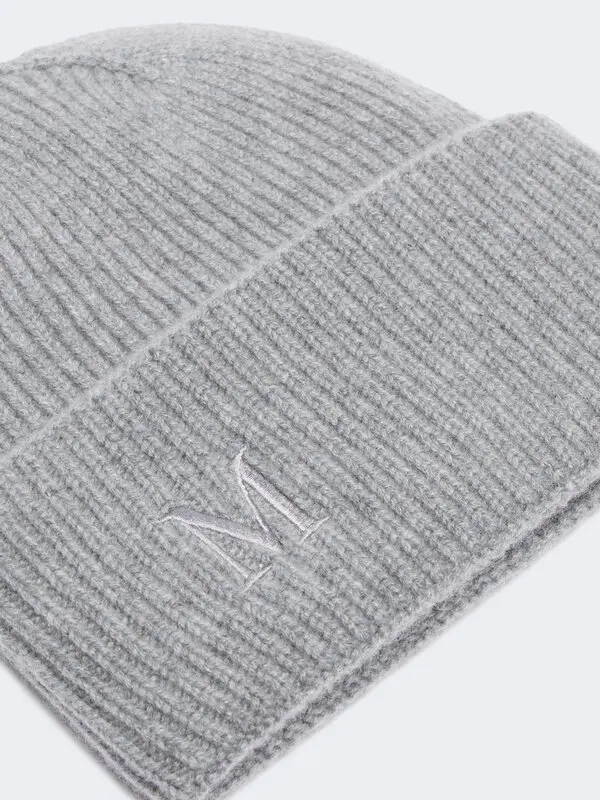 Max Mara Ribbed Beanie - Light Gray