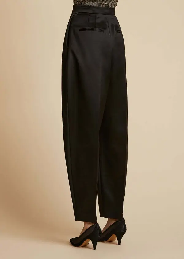 Khaite Front Pleated Trousers - Black
