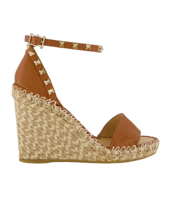 Valentino Garavani Rockstud Open Toe Wedge Sandals - Camel