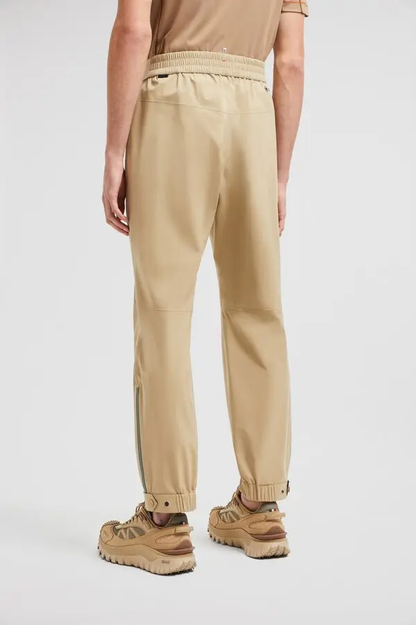 Moncler Tailored Trousers With Zip Pockets - Light Brown