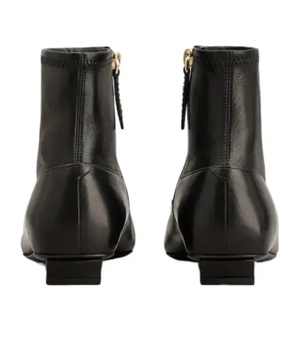 ROGER VIVIER Belle Vivier Leather Ankle Boots With Buckle Detail