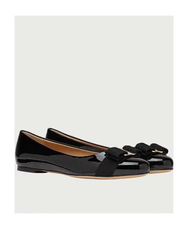 FERRAGAMO Vara Ballerina Flats - Black