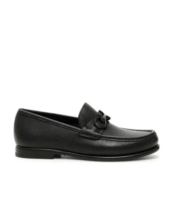 FERRAGAMO Gancini Detail Slip-on Loafers - Black