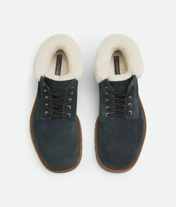 Bottega Veneta Haddock Suede Lace-up Boots With Merino Wool Collar - Black