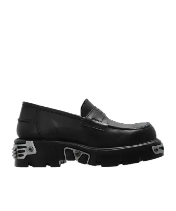 Vetements Logo Embossed Leather Loafers