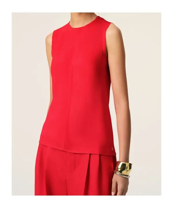 Ami Sleeveless Crewneck Top - Red