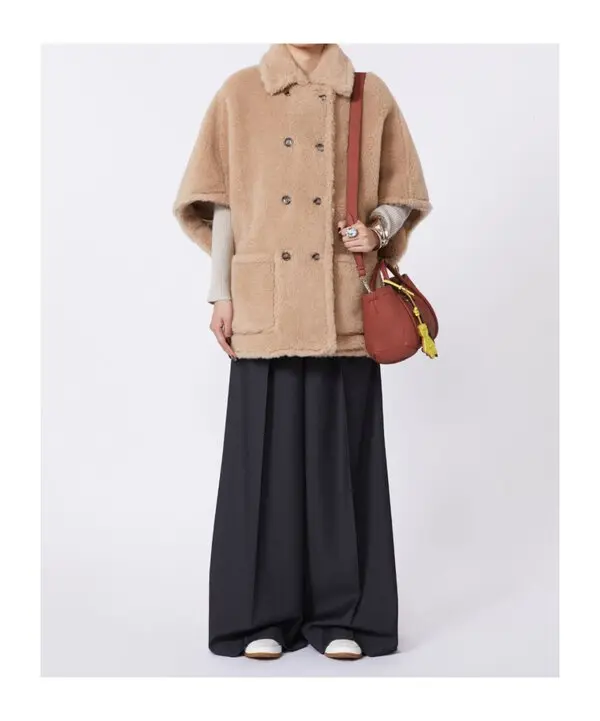 Max Mara Cavallo4 Cape