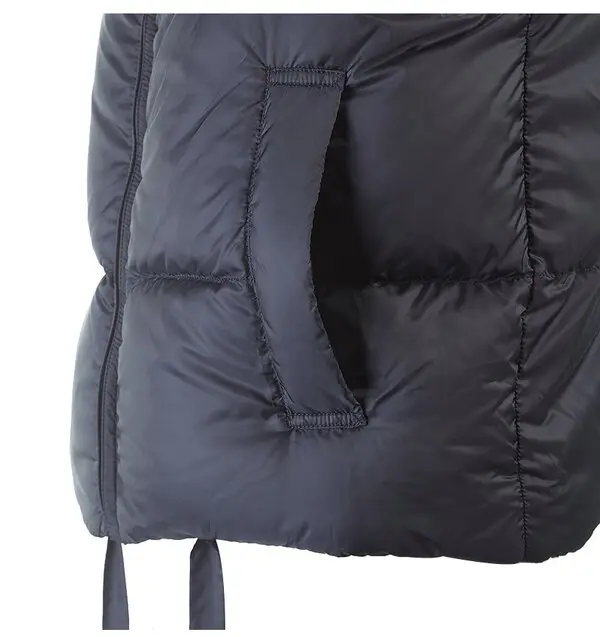 Max Mara Sleeveless Puffer Vest With Zip Closure - Black