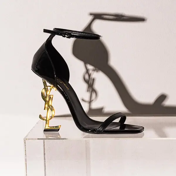 Saint Laurent Opyum Patent Leather Open Toe Sandals With Cassandre Heel - Black