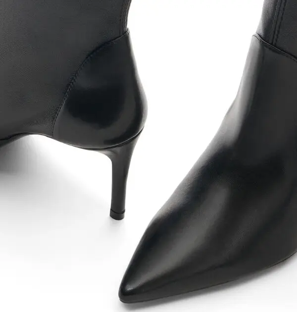 STUART WEITZMAN Pointed Toe Stiletto Heeled Boots