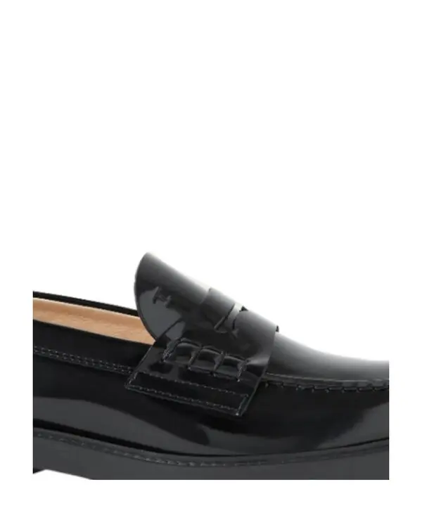 TOD'S Round Toe Slip-on Loafers