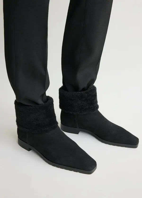 TOTEME Fold-down Shearling Boots - Black