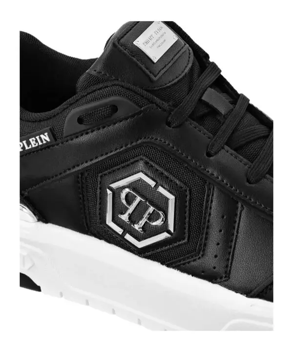 Philipp Plein Logo Embellished Low-top Sneakers - Black