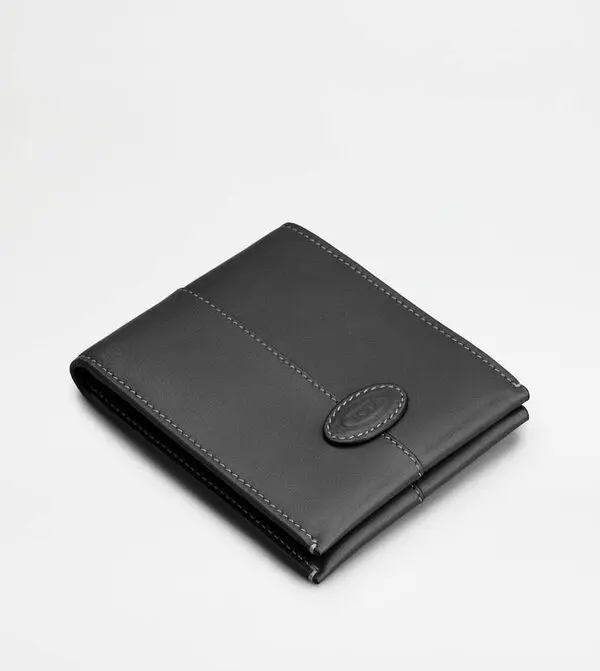 TOD'S Leather Wallet - Black