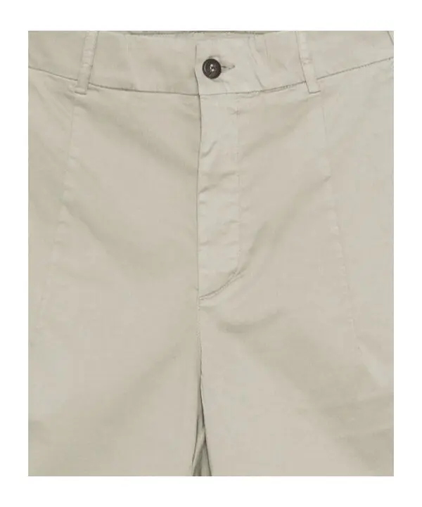 Eleventy Buttoned Bermuda Shorts - Nude