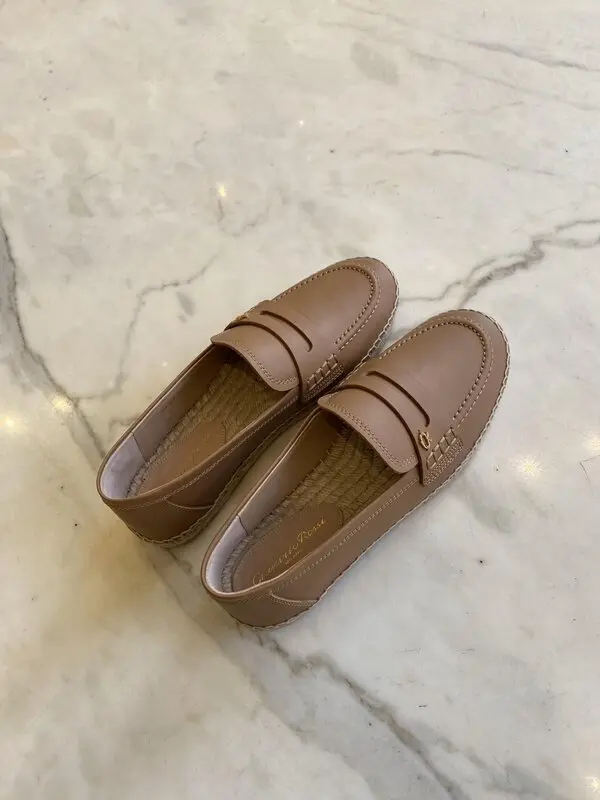 GIANVITO ROSSI Flat Loafers With Stitching Detail