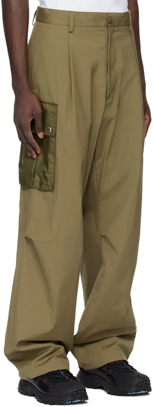 Moncler Logo Patch Cargo Pants - Light Brown