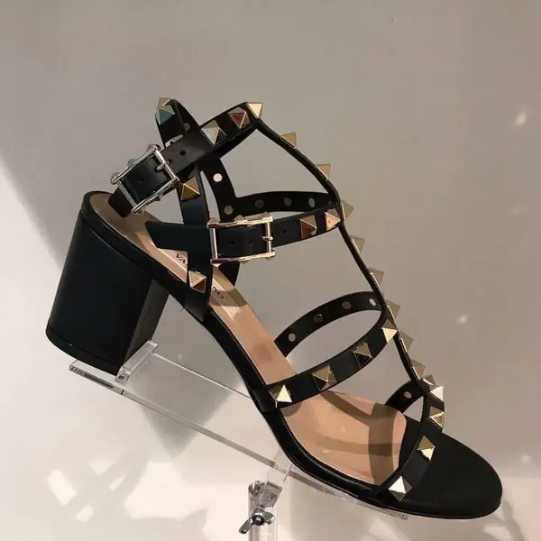 Valentino Garavani Rockstud Ankle Strap Sandals - Black