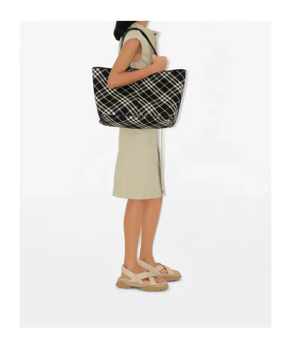 Burberry Vintage Checked Medium Top Handle Bag - Black/calico